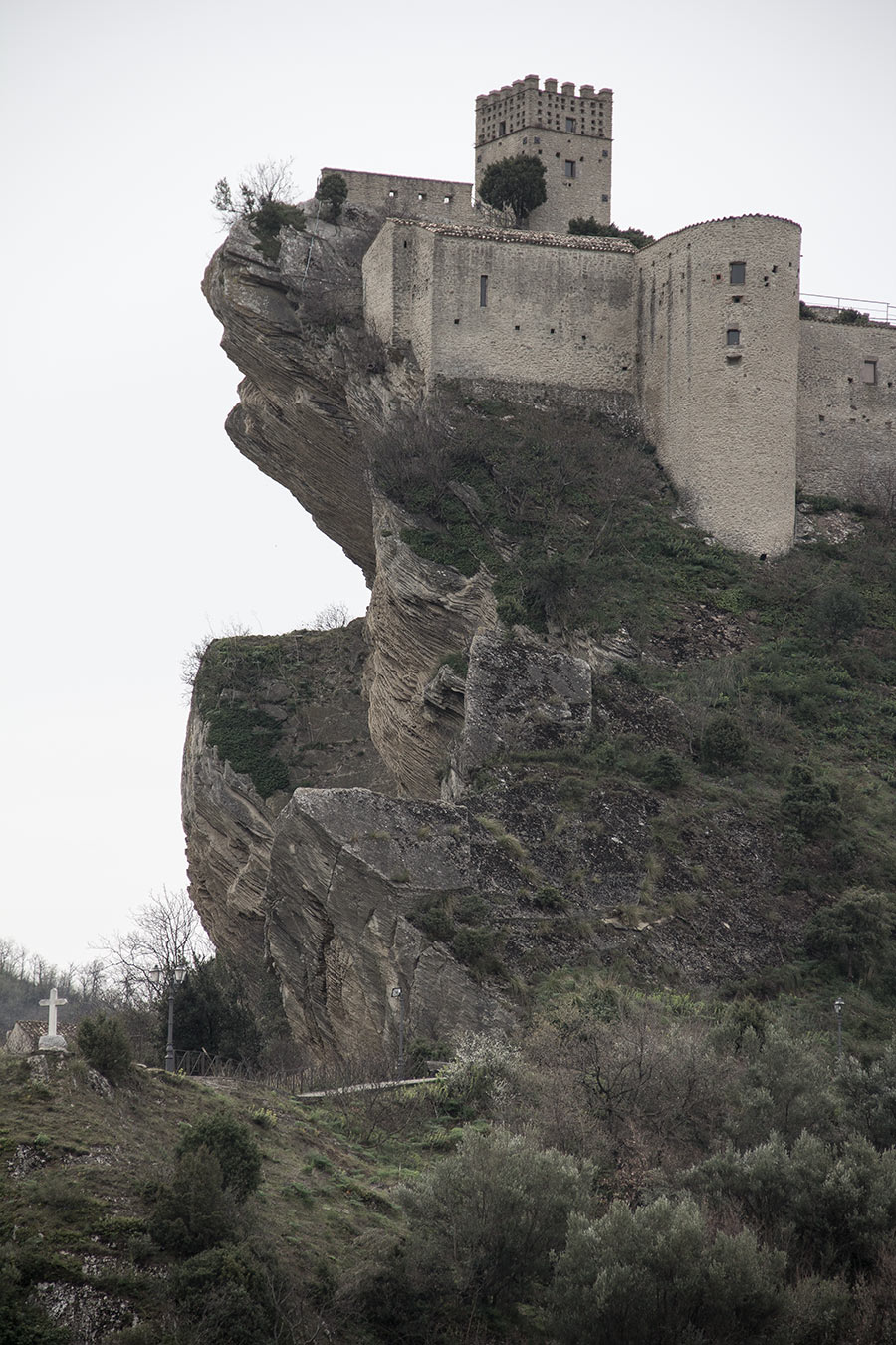 Home [castellodiroccascalegna.it]